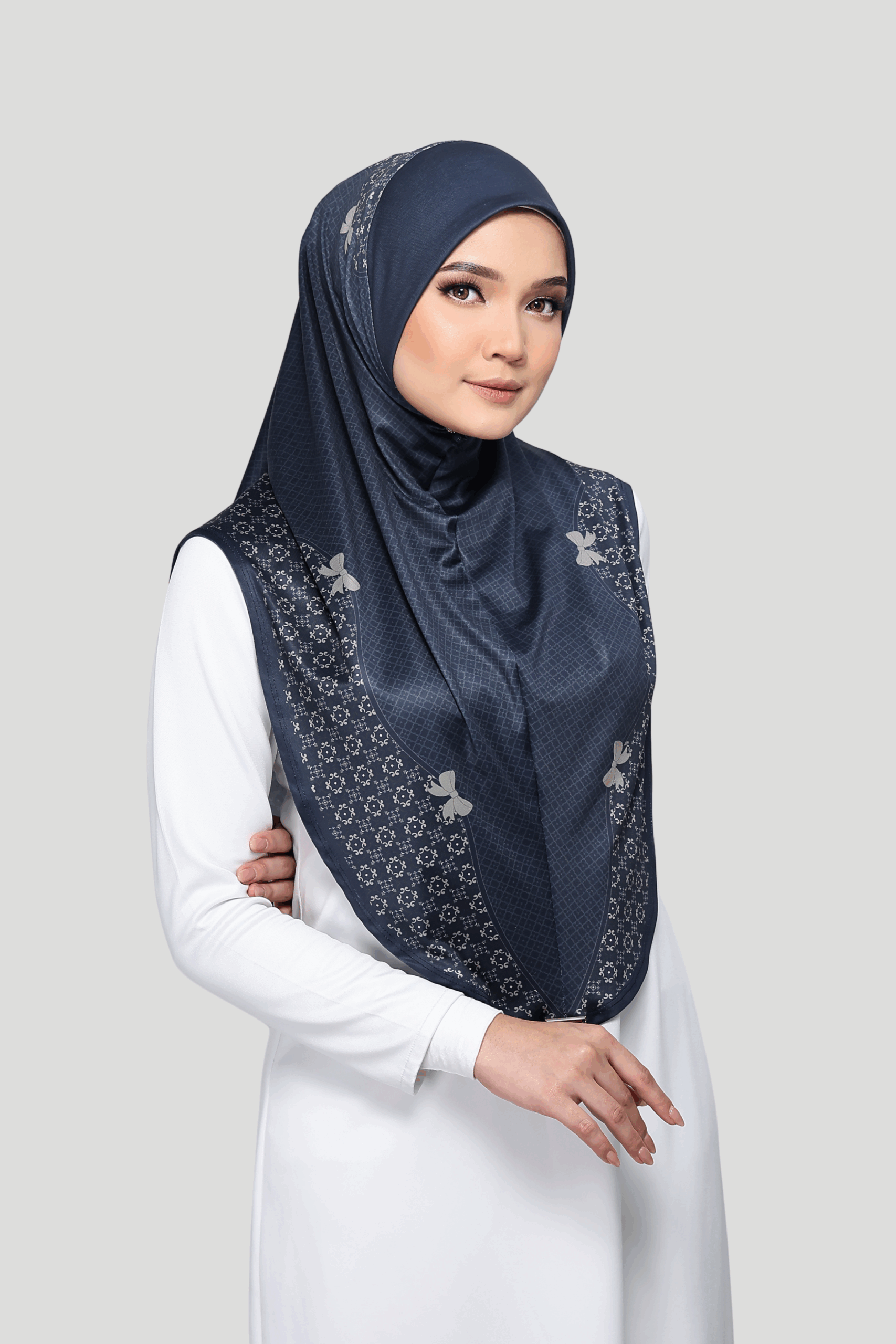 WARDA MONOGRAM – VEXA – JIMMY SCARVES